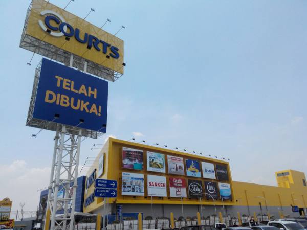 Courts Megastore Pertama Di Indonesia Resmi Beroperasi
