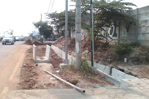 Jalan Parakan – Benda Raya Pamulang Dilebarkan