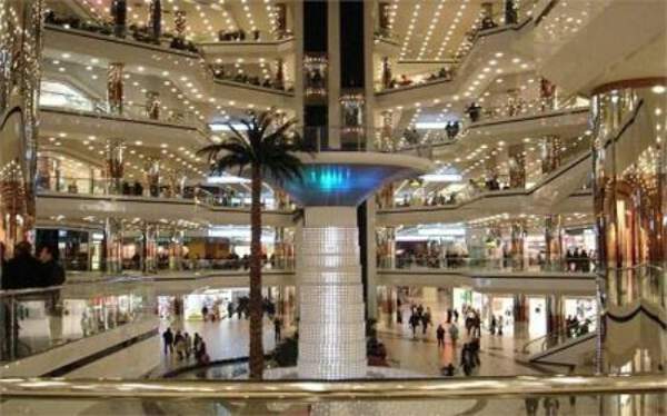 Mall Megah dan Mewah Menjamur di Iran