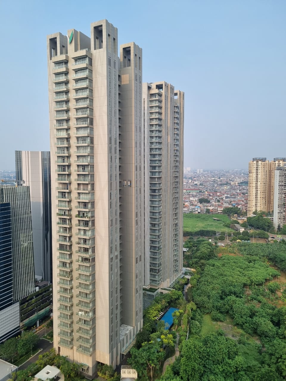 Raih Sertifikasi EDGE Advanced, Verde Two Menuju Apartemen Zero Carbon